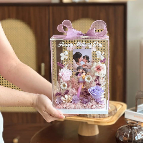 Emerie Preserved Flower Acrylic Box [Islandwide Delivery] - Mother's D ...