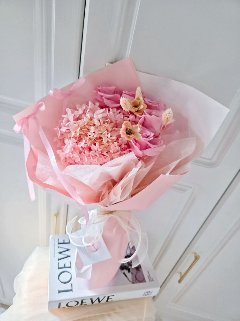 Amelie - Valentine's Day Flowers & Gifts 2026 | Giftr - Singapore's ...