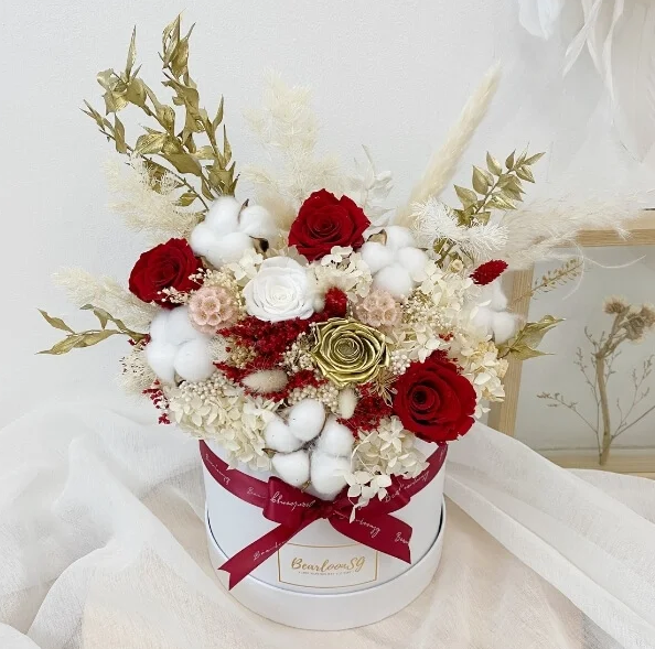 Valentine's Day 2024 [Premium] Everlasting Bloom Box – Red & Gold ...