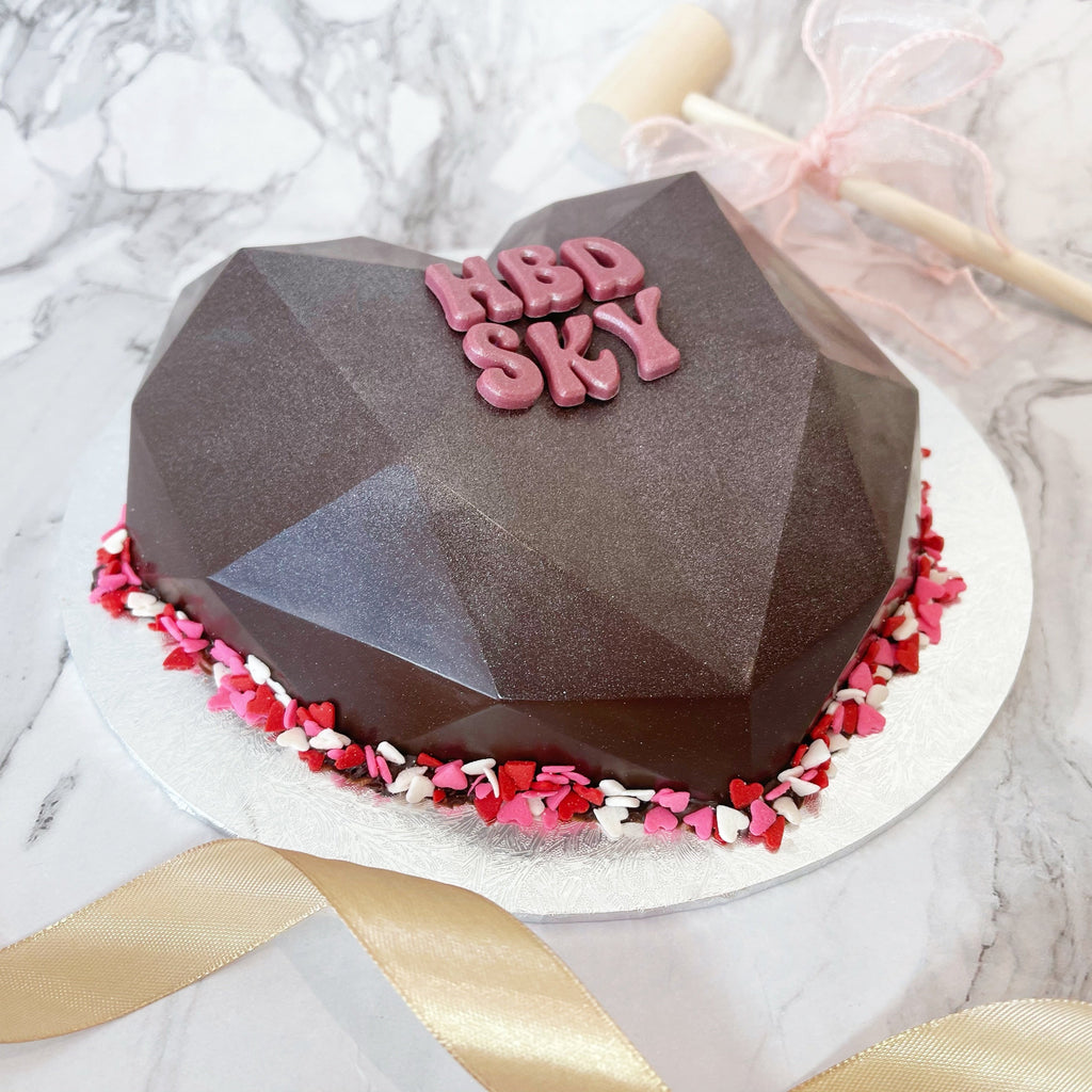 Chocolate Pinata Cake Heart (Smashable Cake Alternative) | Giftr ...