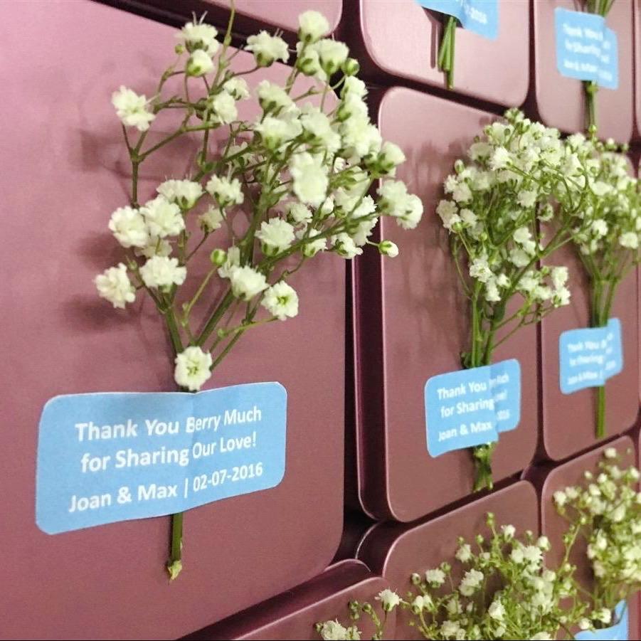 Wedding Gift Couple Chocolate Coated Strawberry Dessert Gift Box - 1 u ...