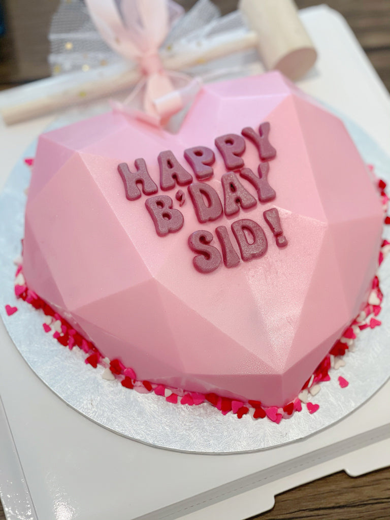 Chocolate Pinata Cake Heart (Smashable Cake Alternative) | Giftr ...